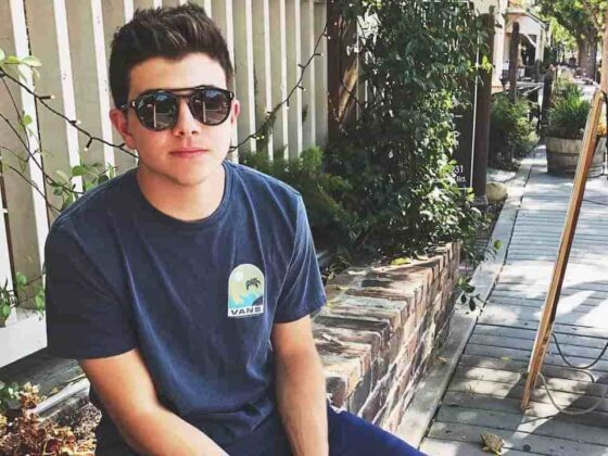 Bradley Steven Perry Biography, Age, Wiki, Height, Weight, Girlfriend ...
